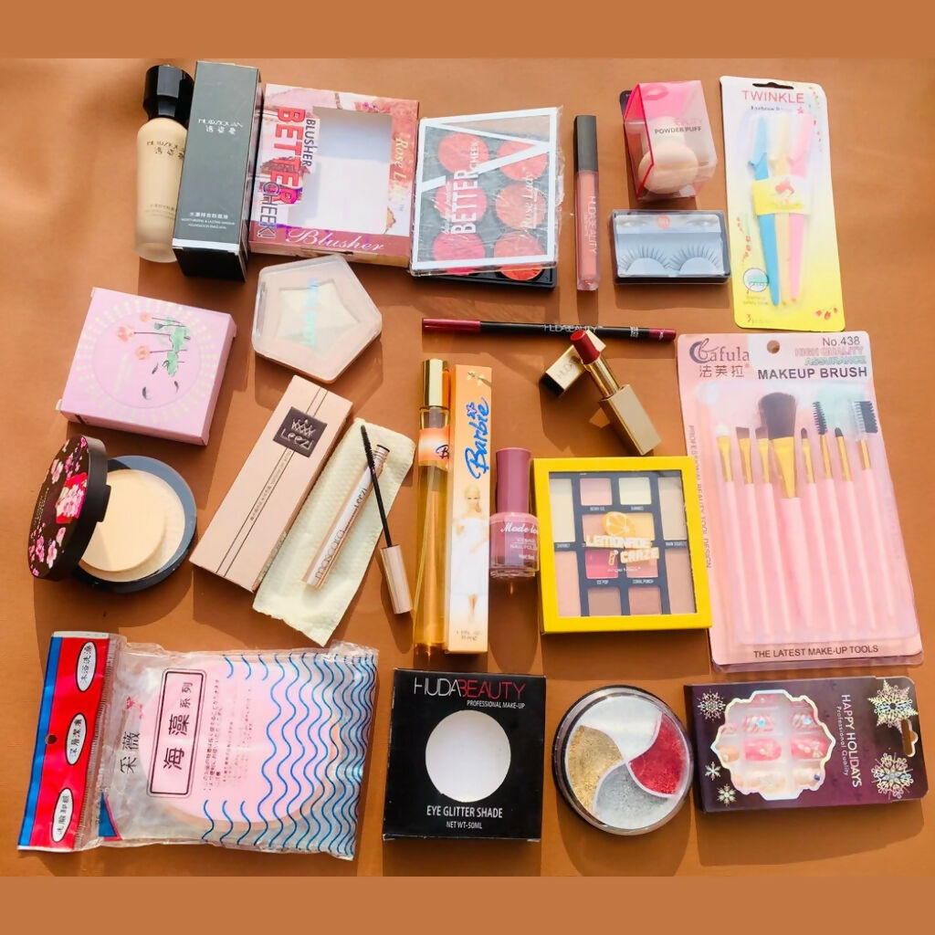 Barbie 18-in-1 Premium Makeup Box, Affordable Beauty Deal | Action.pk ...